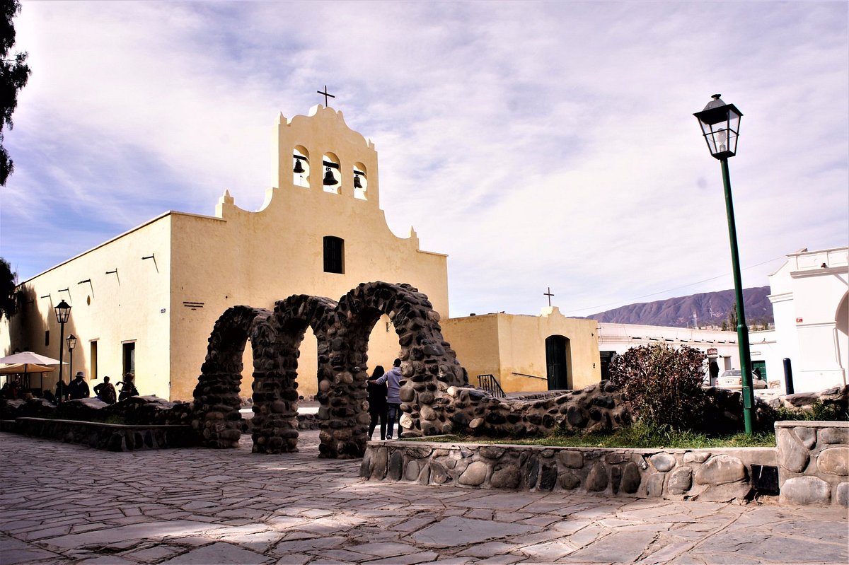 Descubrí cómo es pasear por Cachi - RedCabanias